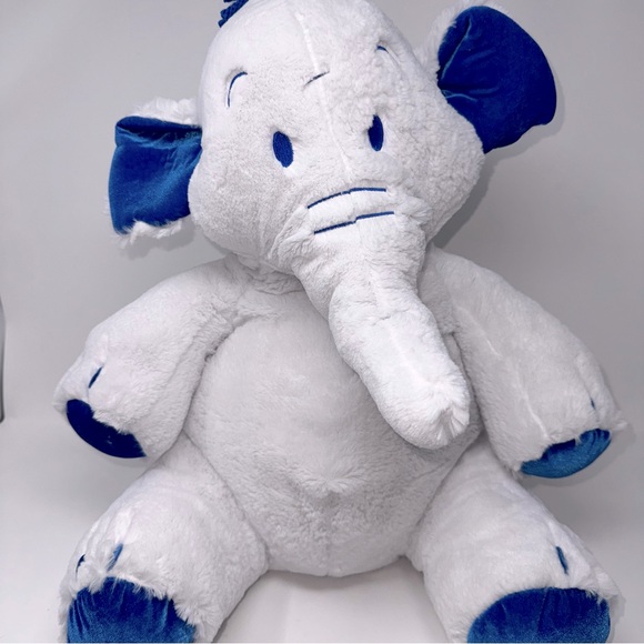 Disney | Toys | Disney Lumpy 8 Winter White And Blue Winnie The Pooh ...